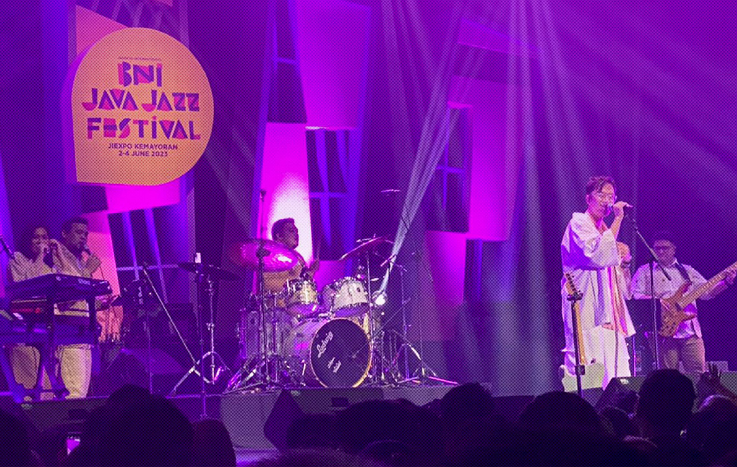 SEZAIRI UMUMKAN ALBUM TERBARU KOLABORASI DENGAN PETRA SIHOMBING DI JAVA ...