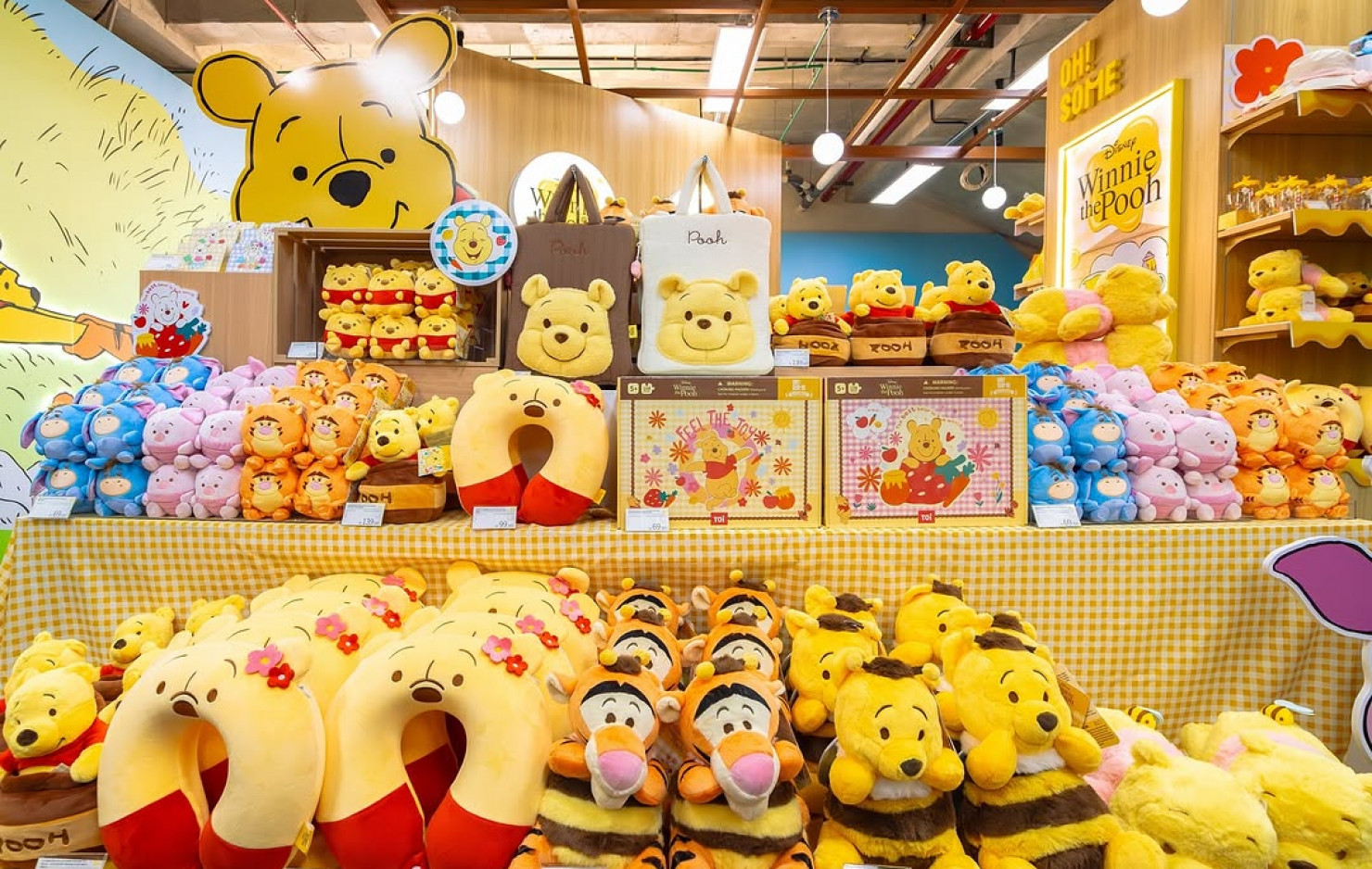 SERUNYA BERMAIN DENGAN WINNIE THE POOH DAN KAWAN-KAWAN DI ‘SWEET HUNNY ...